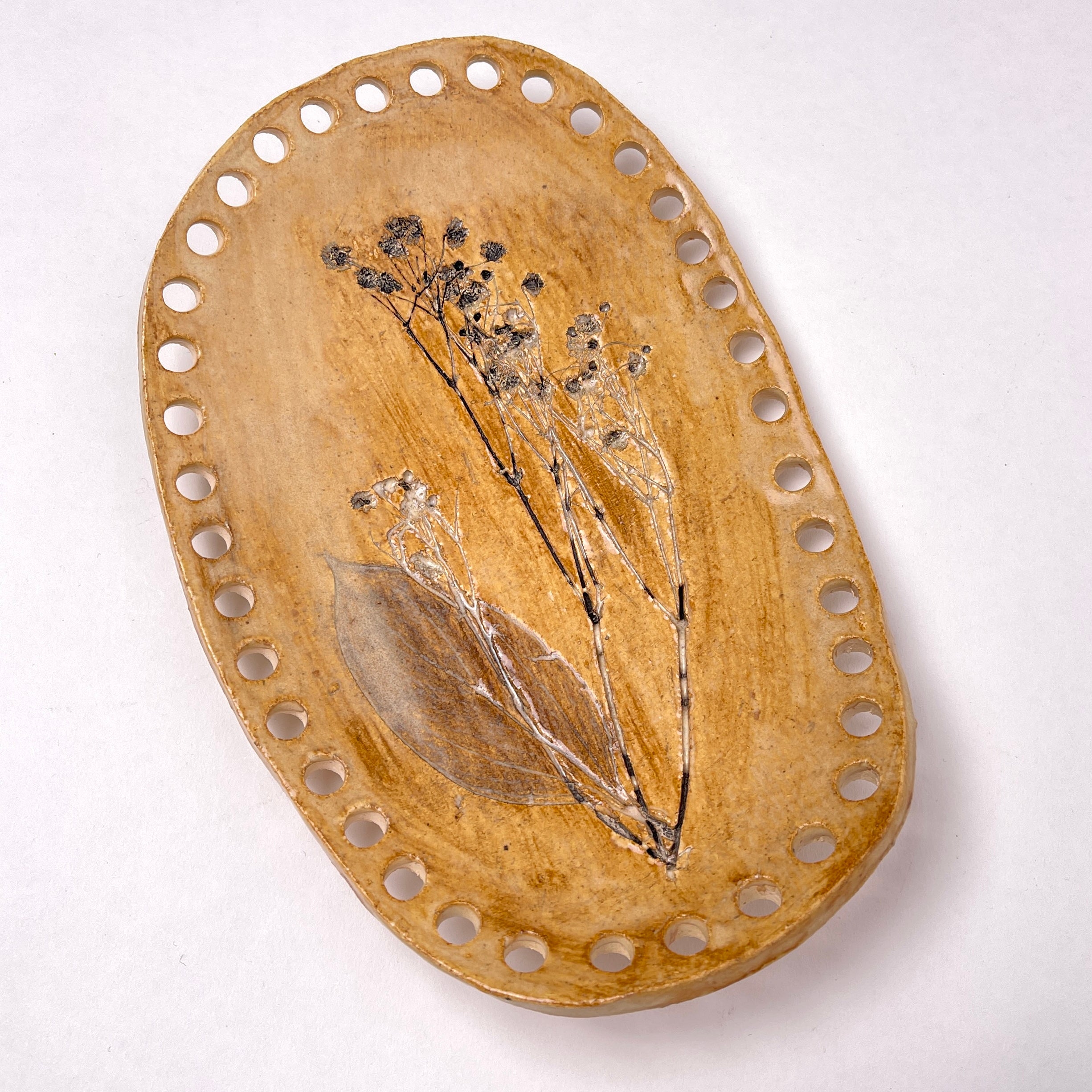 Ceramic Bases, Beads, and Buttons – Handy Knots